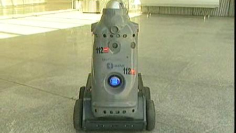 'Luisito', el primer robot vigilante | Público