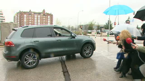 El Rey don Juan Carlos recibe el alta hospitalaria | Público