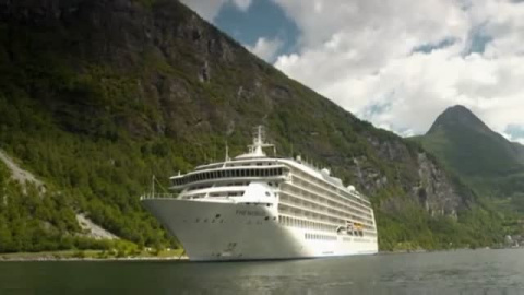 Un barco de millonarios hace escala en Valencia | Público