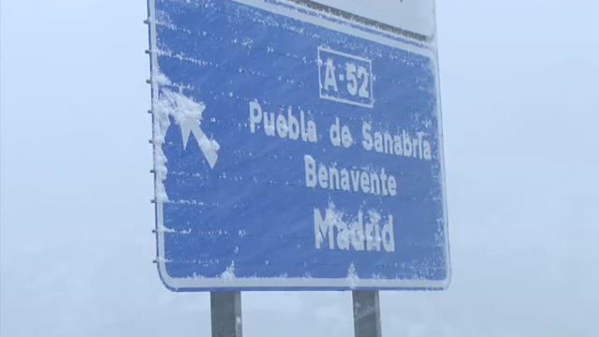 La nieve marca una operación retorno en carretera sin apenas ...