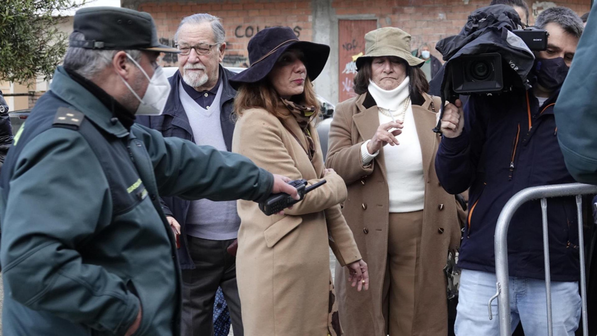 El exnovio de Déborah Fernández comparece por primera vez en un juzgado ...