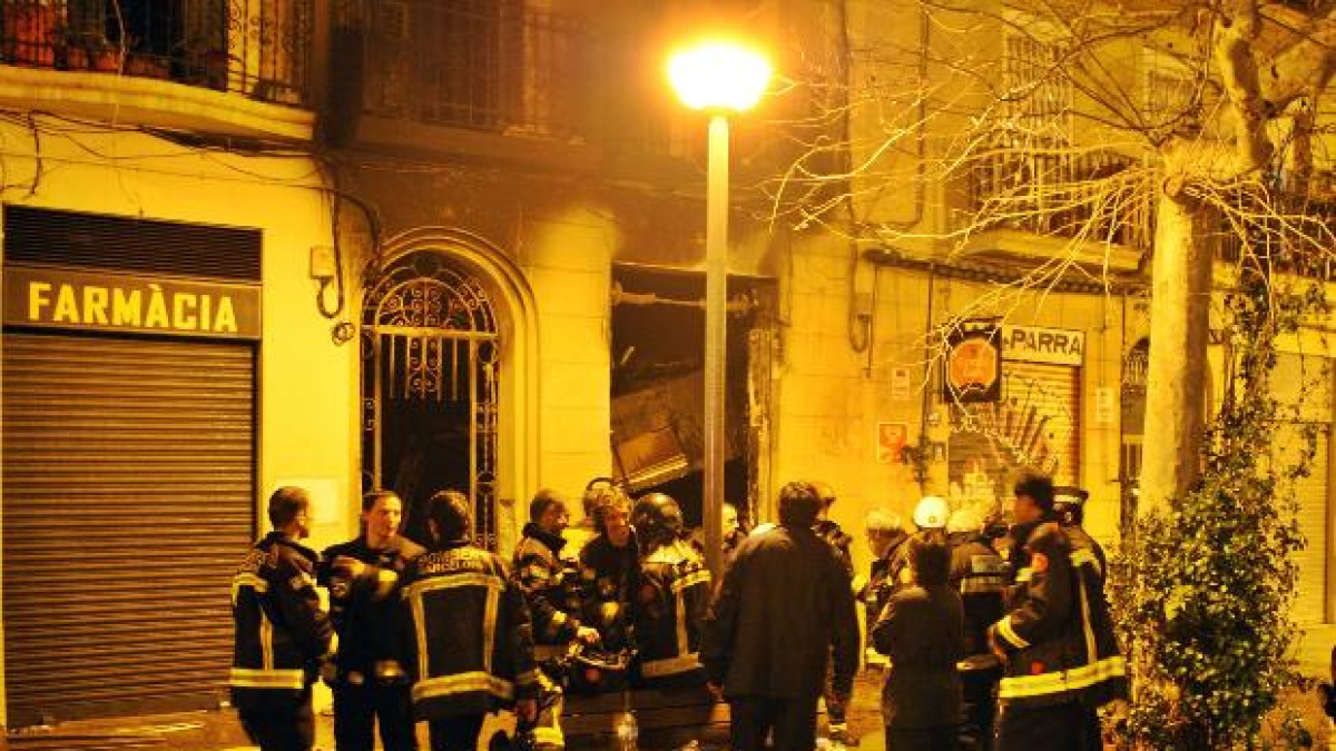 El origen del incendio en la Rambla Prim es una explosión de gas que ...