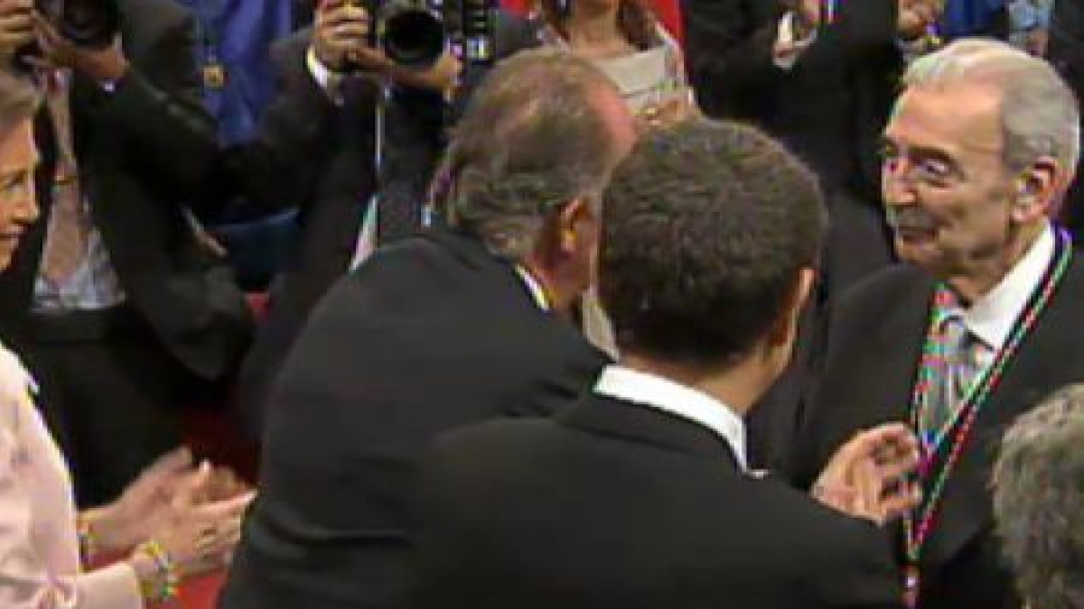 Adiós al poeta Juan Gelman | Público