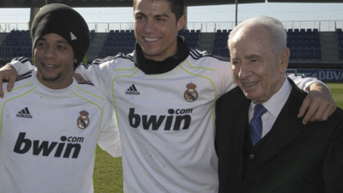 Simón Peres: "El Real Madrid es un símbolo de paz, lucháis sin matar y ...