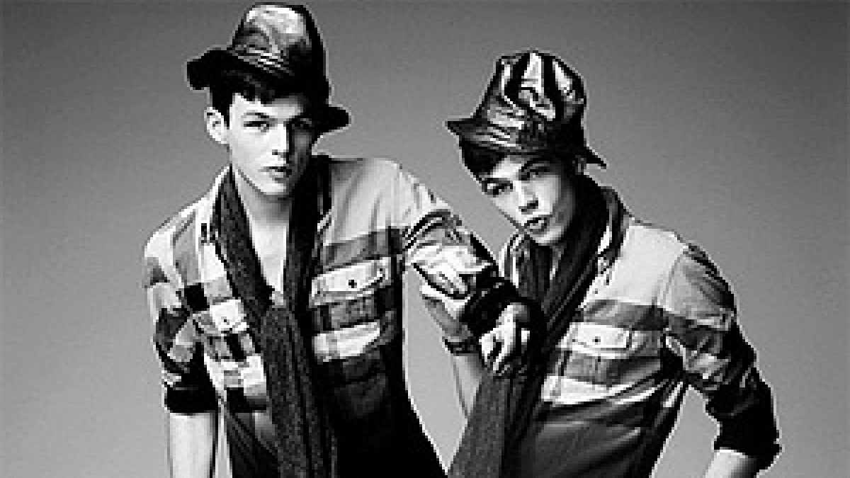 Fallece el modelo Tom Nicon tras caer desde una ventana | Público