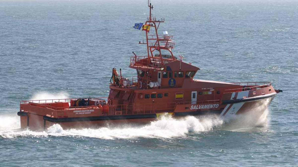 Pateras en el Estrecho: Rescatadas 54 personas a bordo de tres pateras ...
