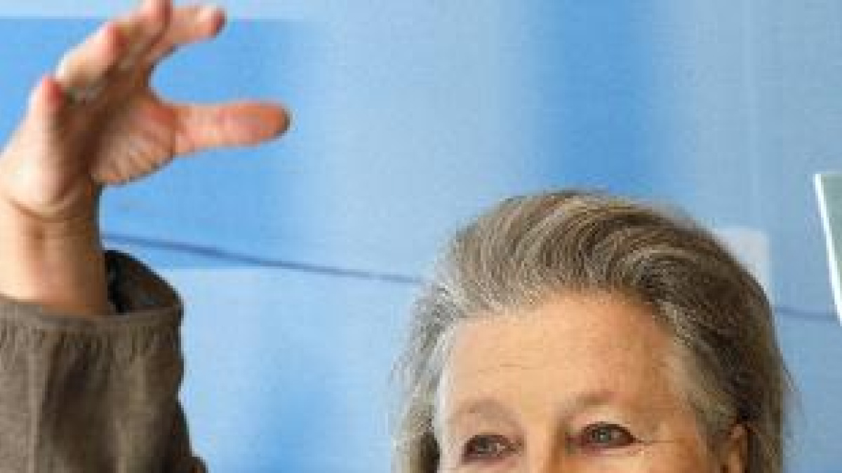 Hanna Schygulla continúa su leyenda de musa en "Al otro lado", de Fatih ...