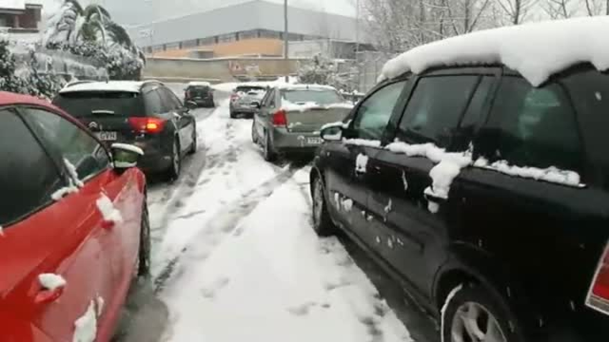 Hacía 33 años que no nevaba así en Bilbao | Público