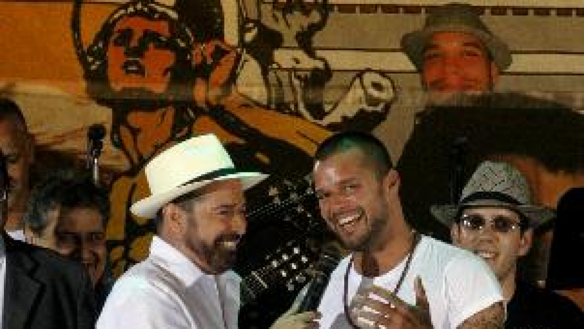 Ricky Martin causa fervor al inaugurar las fiestas más populares de San ...