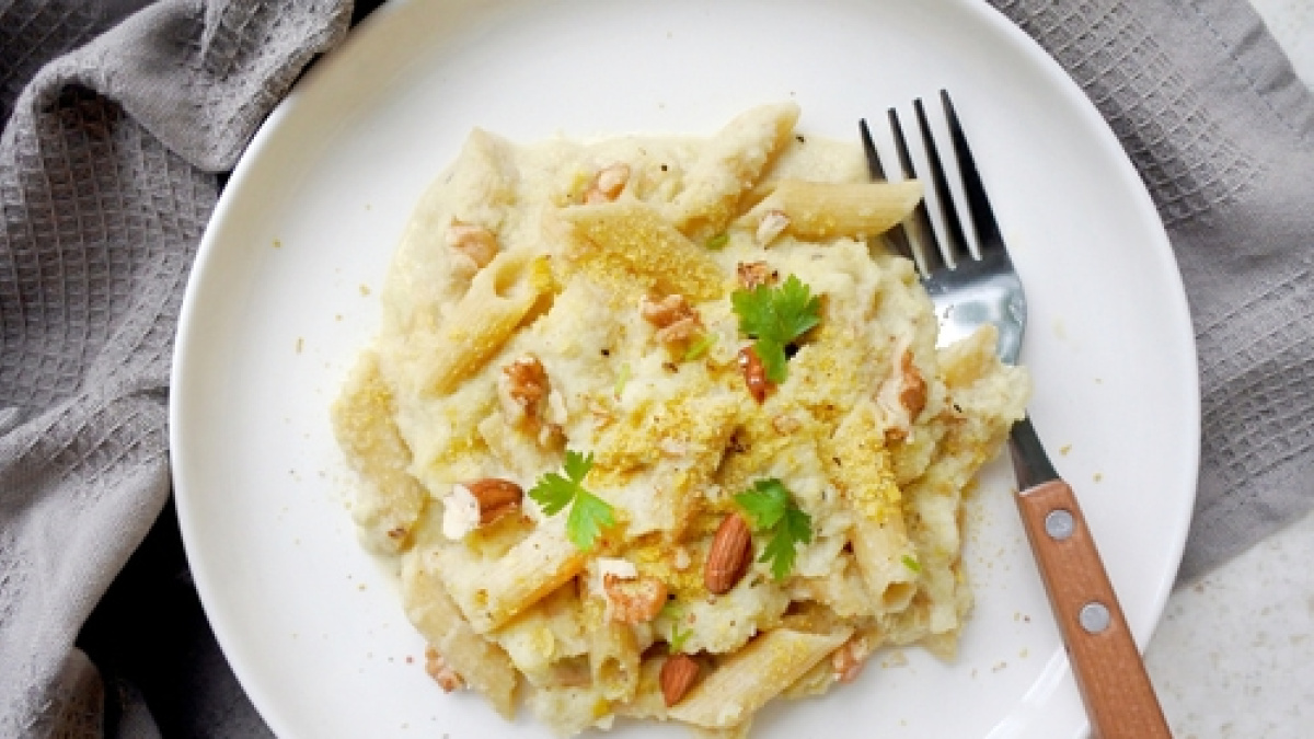 Receta de penne rigate con bechamel de coliflor | Público