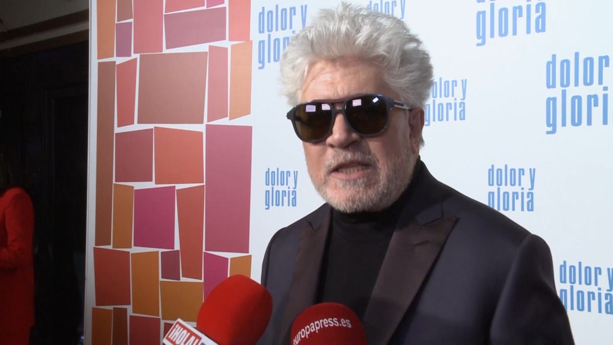 Almodóvar, Banderas y Ana de Armas participarán en los Globos de Oro ...