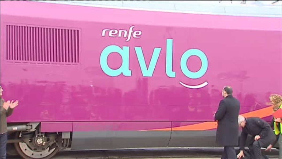 Renfe presenta AVLO su nuevo AVE low cost | Público