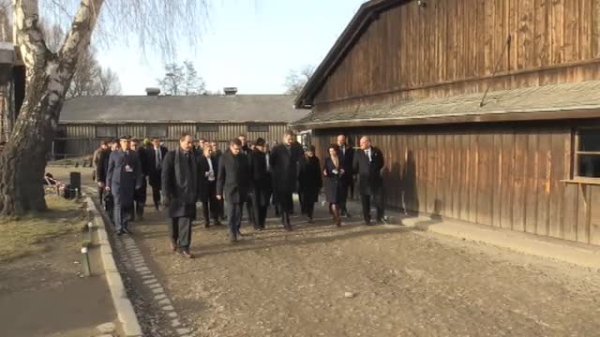 Los reyes acuden a Auschwitz por primera vez cuando se cumplen 75 años ...