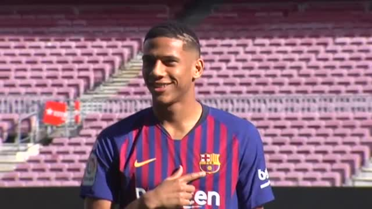 El Barça presenta al central francés Jean-Clair Todibo | Público
