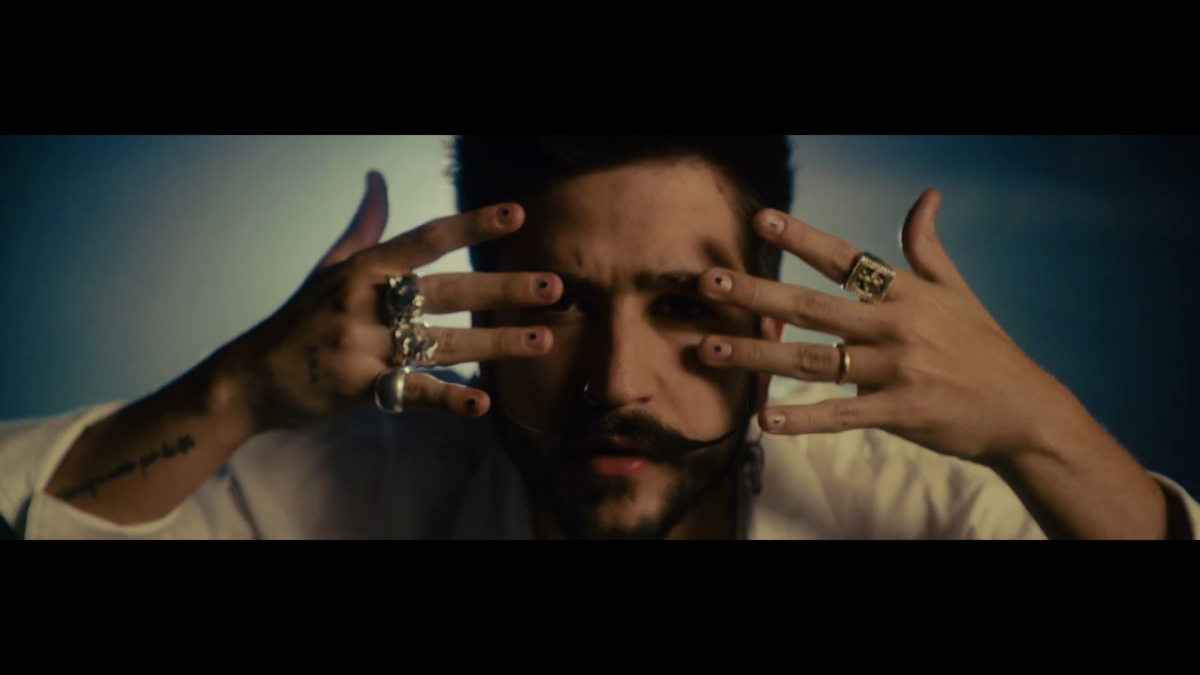 Camilo estrena 'Ropa Cara', tercer adelanto de su próximo disco | Público