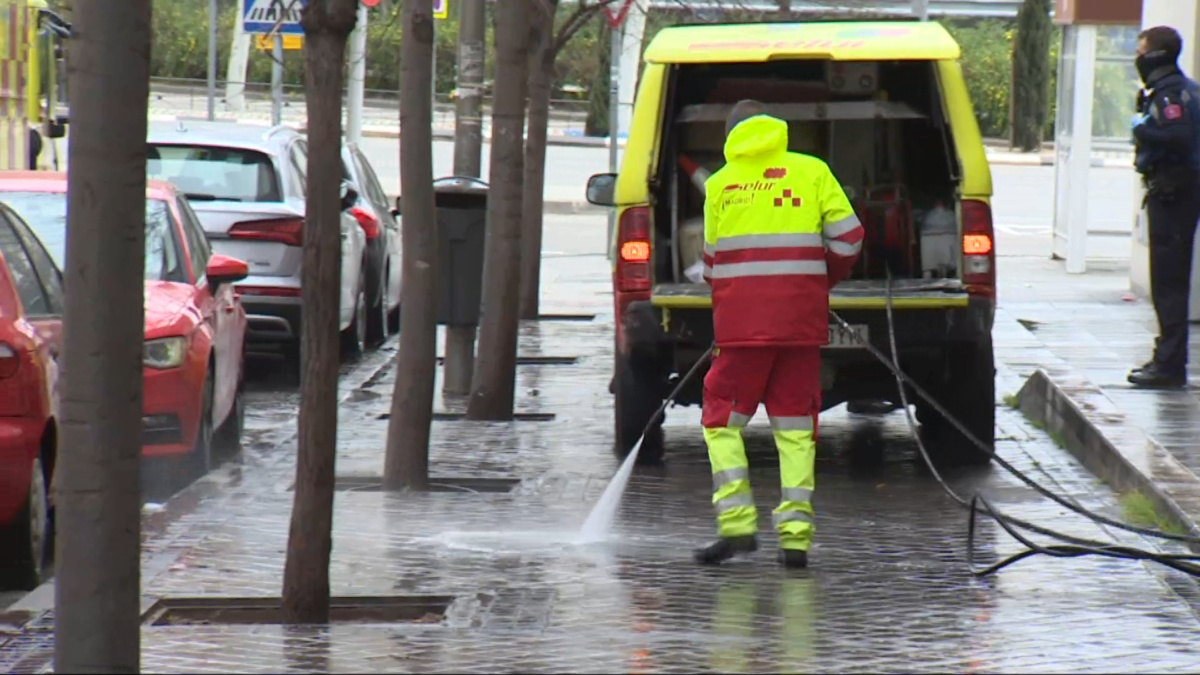 SELUR limpia las calles madrileñas | Público