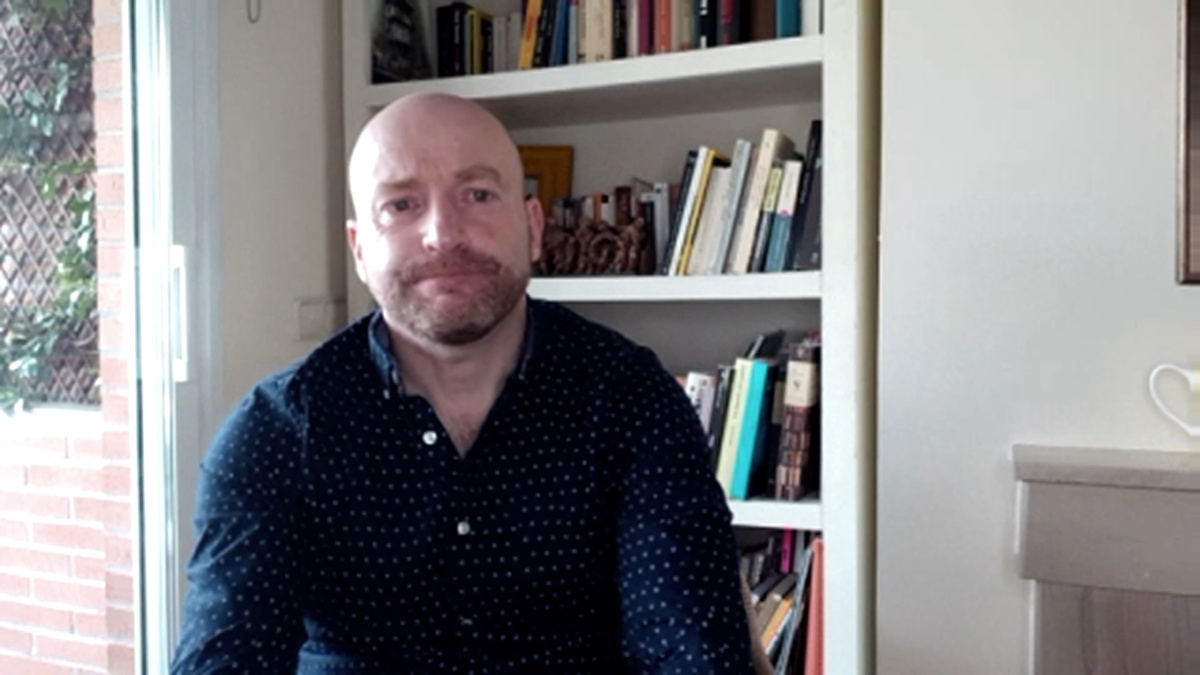 Iván Escobar explica la relación entre Macarena y Zulema en 'Vis a Vis: El Oasis' | Público