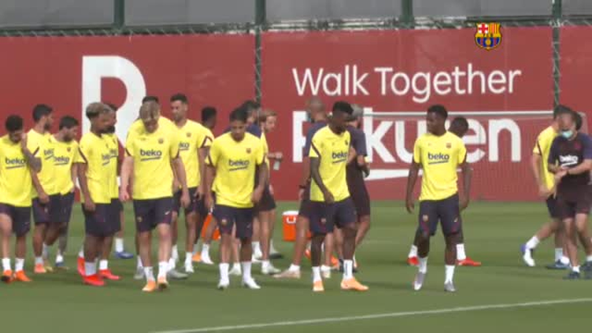 El Barça entrena por última vez antes de viajar a Lisboa | Público