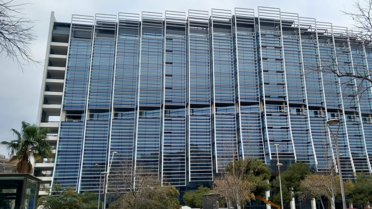 L'edifici Estel de Barcelona ultima la seva mutació, de gegantí immoble ...